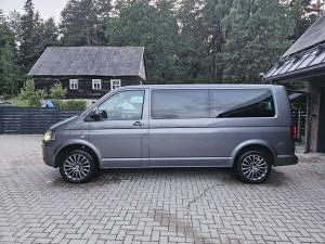 Grey Volkswagen Multivan 2015 in Prienai, with an engine capacity of 1.97 L and mileage of 167 thousand km for 17300 €, photo 17 on AUTOMOTO.COM.LV