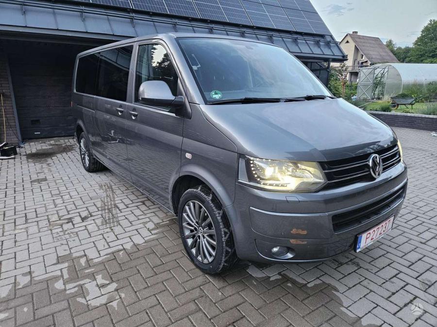 Grey Volkswagen Multivan 2015 in Prienai, with an engine capacity of 1.97 L and mileage of 167 thousand km for 17300 €, photo 19 on AUTOMOTO.COM.LV