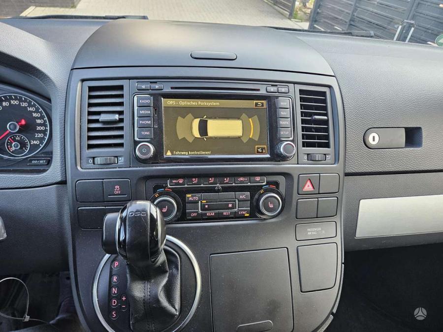 Grey Volkswagen Multivan 2015 in Prienai, with an engine capacity of 1.97 L and mileage of 167 thousand km for 17300 €, photo 21 on AUTOMOTO.COM.LV