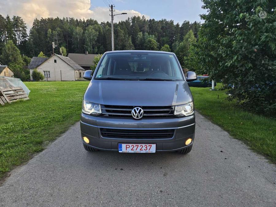 Grey Volkswagen Multivan 2015 in Prienai, with an engine capacity of 1.97 L and mileage of 167 thousand km for 17300 €, photo 31 on AUTOMOTO.COM.LV