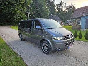 Grey Volkswagen Multivan 2015 in Prienai, with an engine capacity of 1.97 L and mileage of 167 thousand km for 17300 €, photo 35 on AUTOMOTO.COM.LV