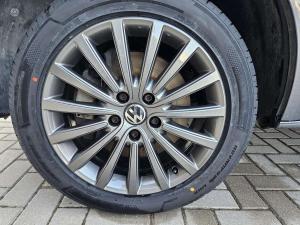 Grey Volkswagen Multivan 2015 in Prienai, with an engine capacity of 1.97 L and mileage of 167 thousand km for 17300 €, photo 38 on AUTOMOTO.COM.LV