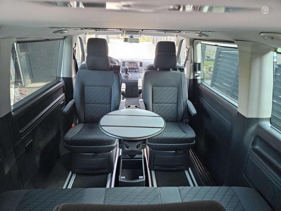 Grey Volkswagen Multivan 2015 in Prienai, with an engine capacity of 1.97 L and mileage of 167 thousand km for 17300 €, photo 40 on AUTOMOTO.COM.LV