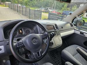 Grey Volkswagen Multivan 2015 in Prienai, with an engine capacity of 1.97 L and mileage of 167 thousand km for 17300 €, photo 41 on AUTOMOTO.COM.LV
