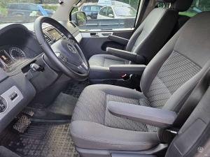 Grey Volkswagen Multivan 2015 in Prienai, with an engine capacity of 1.97 L and mileage of 167 thousand km for 17300 €, photo 44 on AUTOMOTO.COM.LV