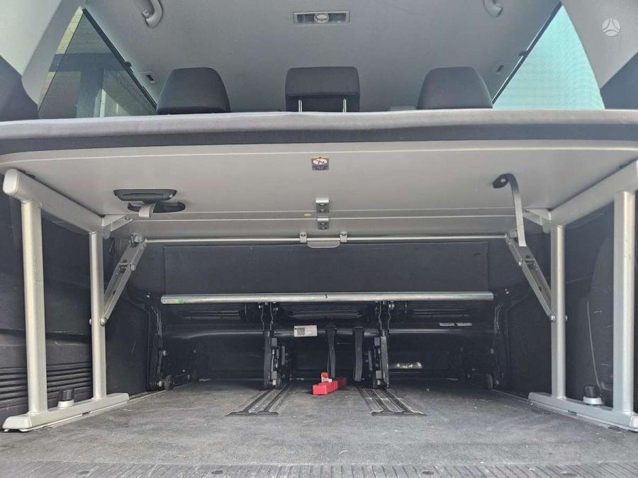 Grey Volkswagen Multivan 2015 in Prienai, with an engine capacity of 1.97 L and mileage of 167 thousand km for 17300 €, photo 47 on AUTOMOTO.COM.LV