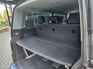 Grey Volkswagen Multivan 2015 in Prienai, with an engine capacity of 1.97 L and mileage of 167 thousand km for 17300 €, photo 48 on AUTOMOTO.COM.LV