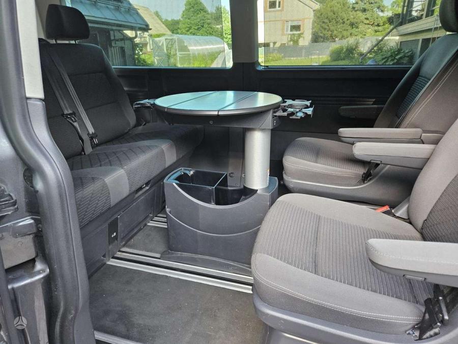 Grey Volkswagen Multivan 2015 in Prienai, with an engine capacity of 1.97 L and mileage of 167 thousand km for 17300 €, photo 49 on AUTOMOTO.COM.LV