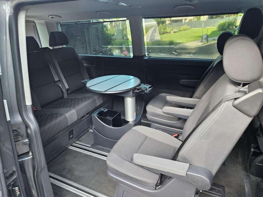 Grey Volkswagen Multivan 2015 in Prienai, with an engine capacity of 1.97 L and mileage of 167 thousand km for 17300 €, photo 53 on AUTOMOTO.COM.LV