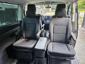 Grey Volkswagen Multivan 2015 in Prienai, with an engine capacity of 1.97 L and mileage of 167 thousand km for 17300 €, photo 54 on AUTOMOTO.COM.LV