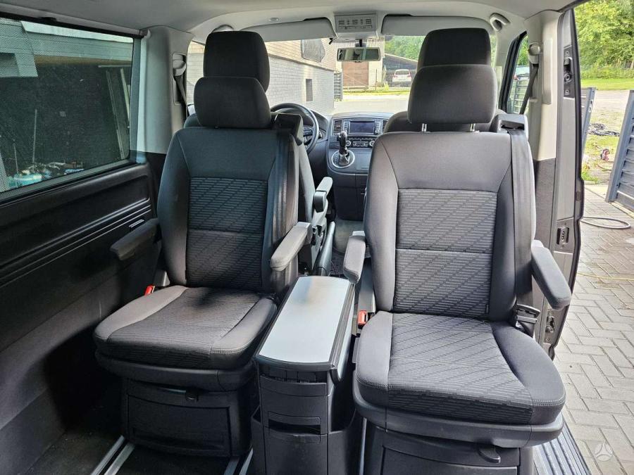 Grey Volkswagen Multivan 2015 in Prienai, with an engine capacity of 1.97 L and mileage of 167 thousand km for 17300 €, photo 54 on AUTOMOTO.COM.LV