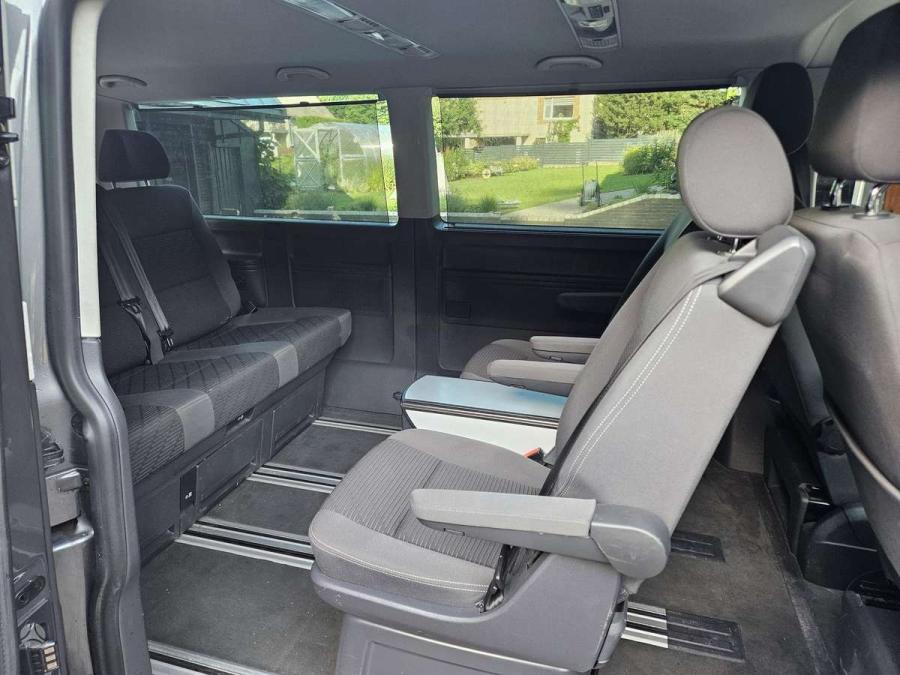 Grey Volkswagen Multivan 2015 in Prienai, with an engine capacity of 1.97 L and mileage of 167 thousand km for 17300 €, photo 56 on AUTOMOTO.COM.LV