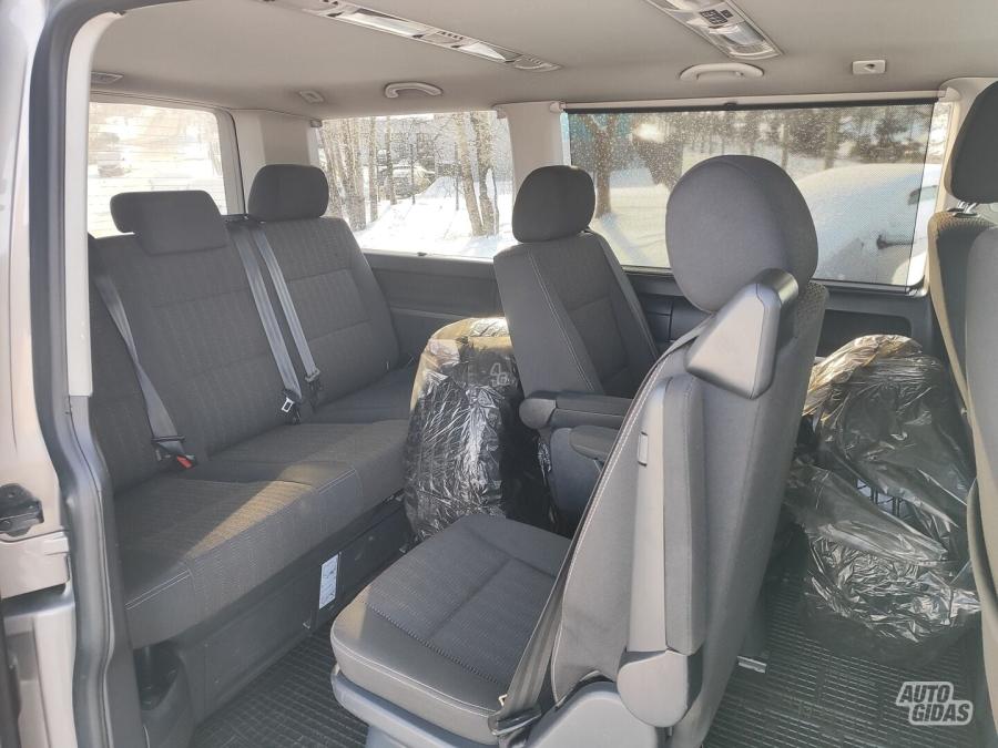Grey Volkswagen Multivan 2017 in Vilnius, with an engine capacity of 2.00 L and mileage of 320 thousand km for 14500 €, photo 4 on AUTOMOTO.COM.LV