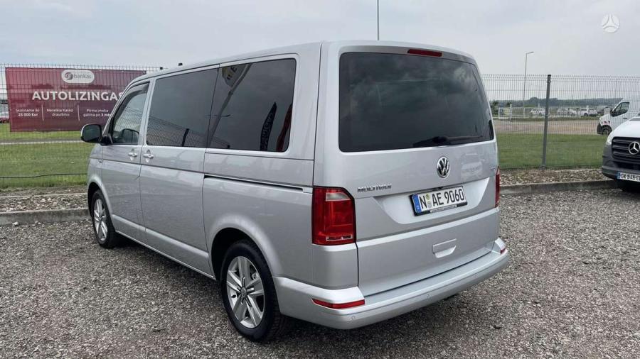 Pelēks Volkswagen Multivan 2017 Marijampole, ar dzinēja tilpumu 1.97 L un nobraukumu 155 tūkst. km par 22490 €, foto 10 vietnē AUTOMOTO.COM.LV