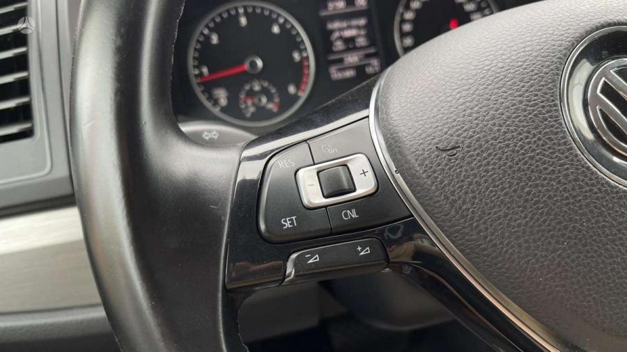 Pelēks Volkswagen Multivan 2017 Marijampole, ar dzinēja tilpumu 1.97 L un nobraukumu 155 tūkst. km par 22490 €, foto 15 vietnē AUTOMOTO.COM.LV