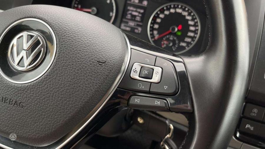 Pelēks Volkswagen Multivan 2017 Marijampole, ar dzinēja tilpumu 1.97 L un nobraukumu 155 tūkst. km par 22490 €, foto 16 vietnē AUTOMOTO.COM.LV