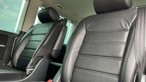 Pelēks Volkswagen Multivan 2017 Marijampole, ar dzinēja tilpumu 1.97 L un nobraukumu 155 tūkst. km par 22490 €, foto 20 vietnē AUTOMOTO.COM.LV