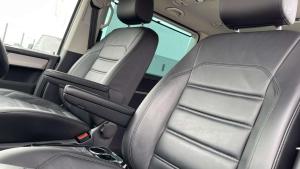 Pelēks Volkswagen Multivan 2017 Marijampole, ar dzinēja tilpumu 1.97 L un nobraukumu 155 tūkst. km par 22490 €, foto 21 vietnē AUTOMOTO.COM.LV