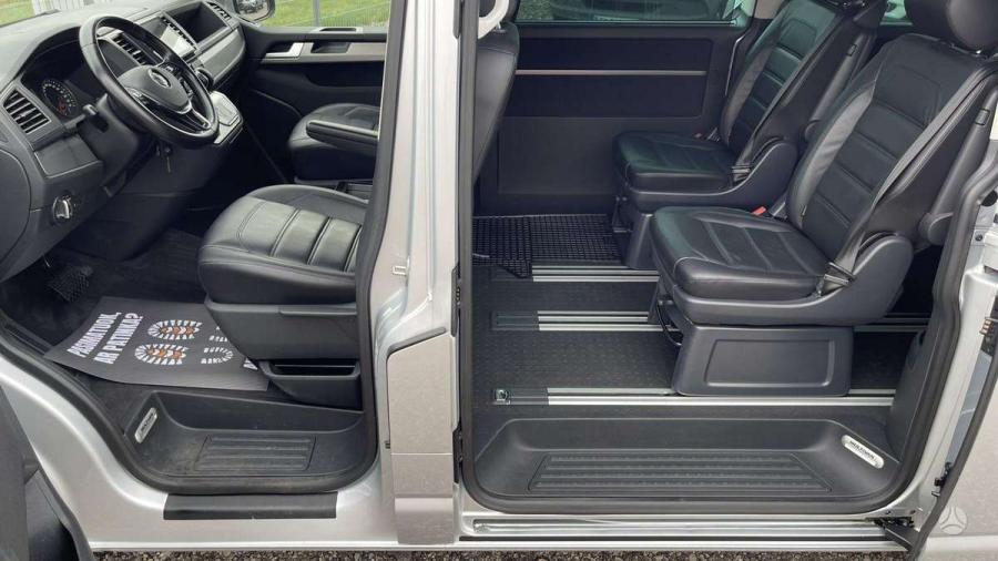 Pelēks Volkswagen Multivan 2017 Marijampole, ar dzinēja tilpumu 1.97 L un nobraukumu 155 tūkst. km par 22490 €, foto 27 vietnē AUTOMOTO.COM.LV