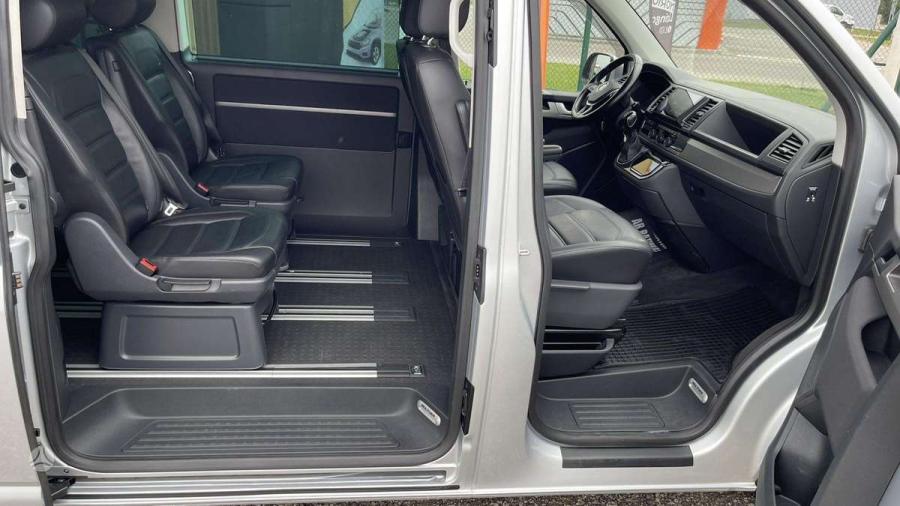 Pelēks Volkswagen Multivan 2017 Marijampole, ar dzinēja tilpumu 1.97 L un nobraukumu 155 tūkst. km par 22490 €, foto 29 vietnē AUTOMOTO.COM.LV