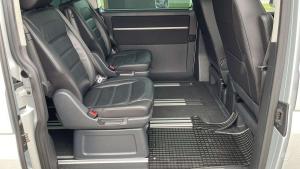 Pelēks Volkswagen Multivan 2017 Marijampole, ar dzinēja tilpumu 1.97 L un nobraukumu 155 tūkst. km par 22490 €, foto 30 vietnē AUTOMOTO.COM.LV