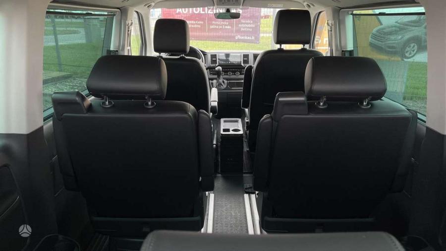 Pelēks Volkswagen Multivan 2017 Marijampole, ar dzinēja tilpumu 1.97 L un nobraukumu 155 tūkst. km par 22490 €, foto 35 vietnē AUTOMOTO.COM.LV