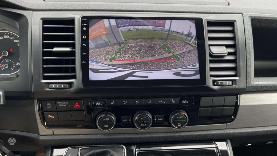 Pelēks Volkswagen Multivan 2017 Marijampole, ar dzinēja tilpumu 1.97 L un nobraukumu 155 tūkst. km par 22490 €, foto 40 vietnē AUTOMOTO.COM.LV
