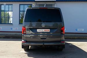 Pelēks Volkswagen Multivan 2019 Viļņa, ar dzinēja tilpumu 1.97 L un nobraukumu 217 tūkst. km par 31900 €, foto 10 vietnē AUTOMOTO.COM.LV