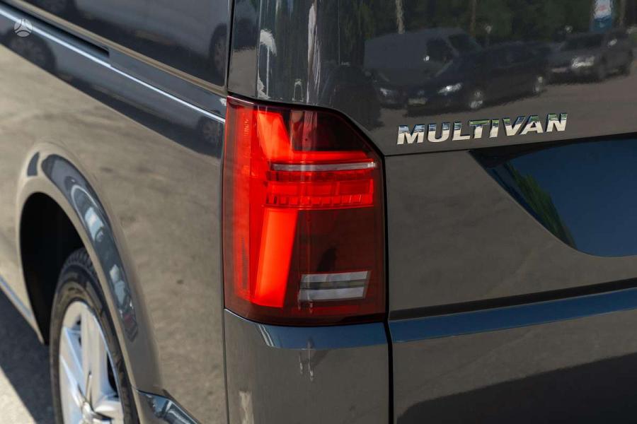 Pelēks Volkswagen Multivan 2019 Viļņa, ar dzinēja tilpumu 1.97 L un nobraukumu 217 tūkst. km par 31900 €, foto 24 vietnē AUTOMOTO.COM.LV