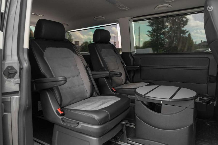 Pelēks Volkswagen Multivan 2019 Viļņa, ar dzinēja tilpumu 1.97 L un nobraukumu 217 tūkst. km par 31900 €, foto 28 vietnē AUTOMOTO.COM.LV