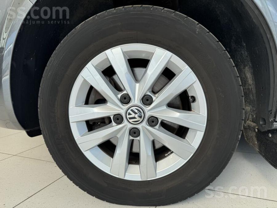 Grey Volkswagen Multivan 2021 in Riga, with an engine capacity of 2.00 L and mileage of 91 thousand km for 31900 €, photo 7 on AUTOMOTO.COM.LV