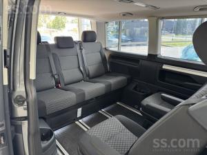 Grey Volkswagen Multivan 2021 in Riga, with an engine capacity of 2.00 L and mileage of 91 thousand km for 31900 €, photo 8 on AUTOMOTO.COM.LV