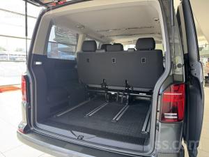 Grey Volkswagen Multivan 2021 in Riga, with an engine capacity of 2.00 L and mileage of 91 thousand km for 31900 €, photo 12 on AUTOMOTO.COM.LV