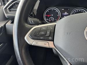 Grey Volkswagen Multivan 2021 in Riga, with an engine capacity of 2.00 L and mileage of 91 thousand km for 31900 €, photo 16 on AUTOMOTO.COM.LV
