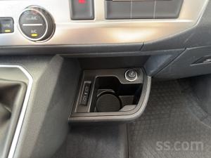 Grey Volkswagen Multivan 2021 in Riga, with an engine capacity of 2.00 L and mileage of 91 thousand km for 31900 €, photo 19 on AUTOMOTO.COM.LV
