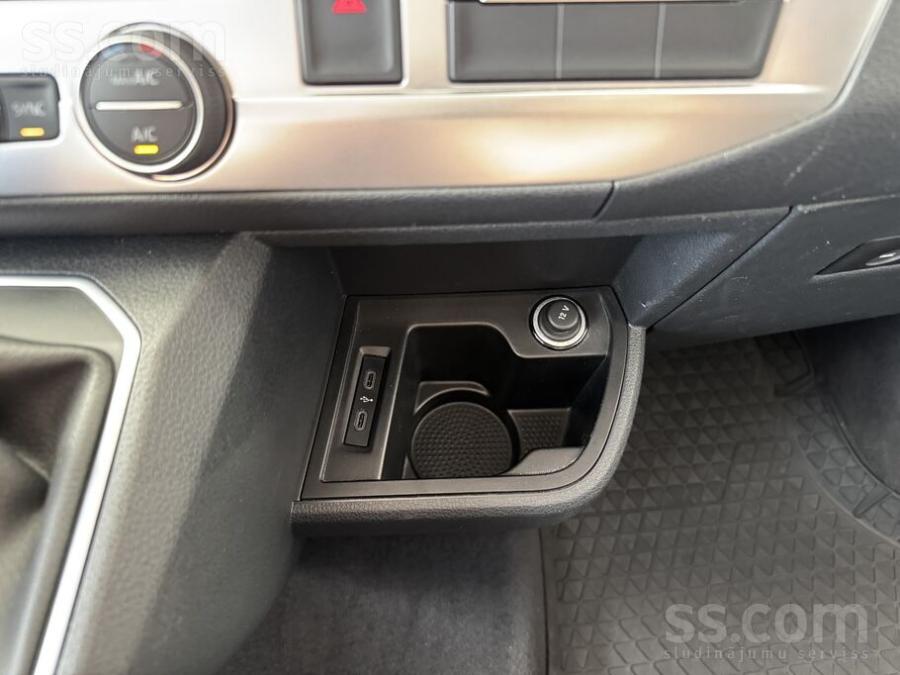 Grey Volkswagen Multivan 2021 in Riga, with an engine capacity of 2.00 L and mileage of 91 thousand km for 31900 €, photo 19 on AUTOMOTO.COM.LV