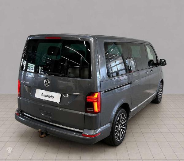 Pelēks Volkswagen Multivan 2021 Kauņa, ar dzinēja tilpumu 1.97 L un nobraukumu 152 tūkst. km par 34800 €, foto 5 vietnē AUTOMOTO.COM.LV