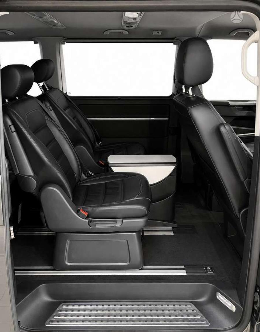 Pelēks Volkswagen Multivan 2021 Kauņa, ar dzinēja tilpumu 1.97 L un nobraukumu 152 tūkst. km par 34800 €, foto 8 vietnē AUTOMOTO.COM.LV