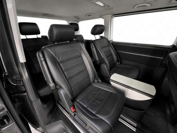 Pelēks Volkswagen Multivan 2021 Kauņa, ar dzinēja tilpumu 1.97 L un nobraukumu 152 tūkst. km par 34800 €, foto 9 vietnē AUTOMOTO.COM.LV