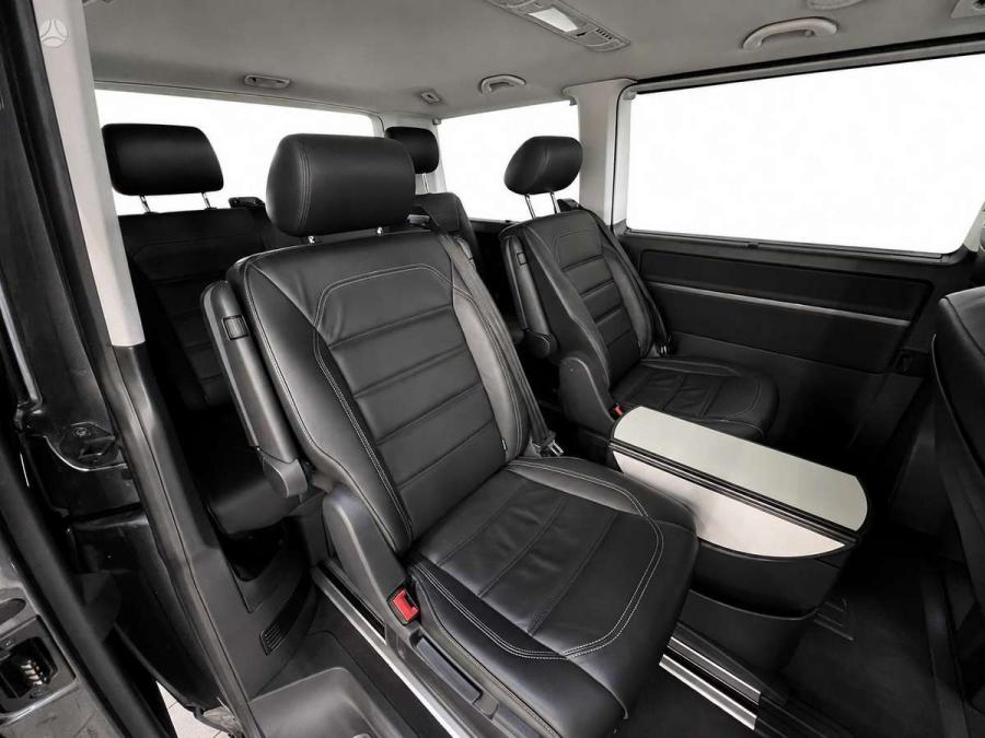 Pelēks Volkswagen Multivan 2021 Kauņa, ar dzinēja tilpumu 1.97 L un nobraukumu 152 tūkst. km par 34800 €, foto 9 vietnē AUTOMOTO.COM.LV