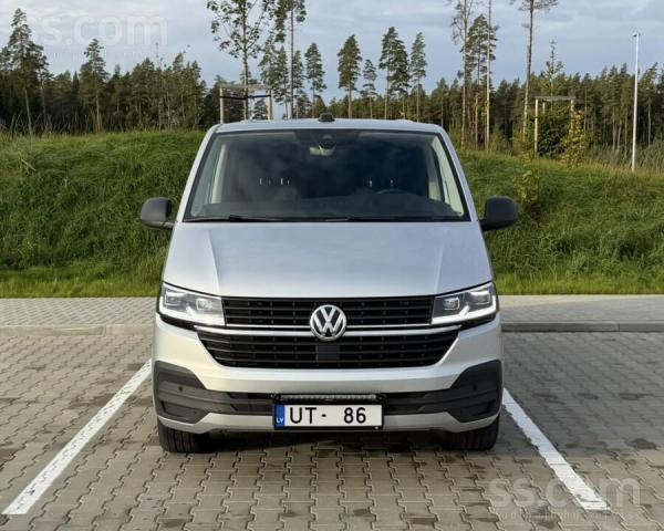 Фольксваген Мультиван 2021 в Валмиера на AUTOMOTO.COM.LV Серый Фольксваген Мультиван 2021 в Валмиера, объемом двигателя 2.00 л и пробегом 232 тыс. км за 35000 €, фото 5 на AUTOMOTO.COM.LV