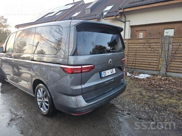 Pelēks Volkswagen Multivan 2022 Rīga, ar dzinēja tilpumu 1.40 L un nobraukumu 72 tūkst. km par 46900 €, foto 3 vietnē AUTOMOTO.COM.LV