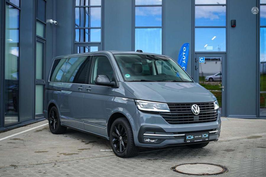 Pelēks Volkswagen Multivan 2022 Kauņa, ar dzinēja tilpumu 1.97 L un nobraukumu 215 tūkst. km par 36450 €, foto 1 vietnē AUTOMOTO.COM.LV