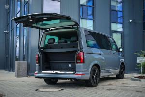 Pelēks Volkswagen Multivan 2022 Kauņa, ar dzinēja tilpumu 1.97 L un nobraukumu 215 tūkst. km par 36450 €, foto 14 vietnē AUTOMOTO.COM.LV