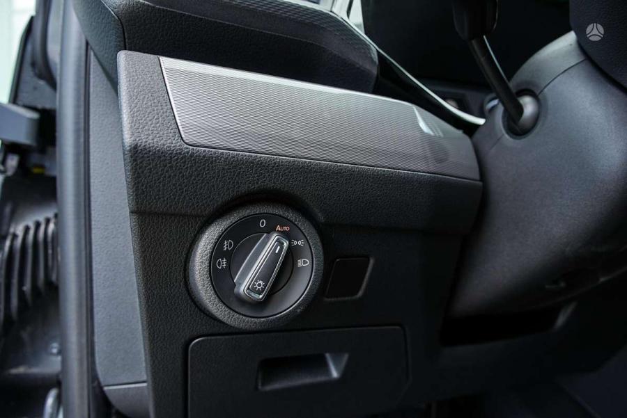 Pelēks Volkswagen Multivan 2022 Kauņa, ar dzinēja tilpumu 1.97 L un nobraukumu 215 tūkst. km par 36450 €, foto 29 vietnē AUTOMOTO.COM.LV