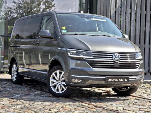 Pelēks Volkswagen Multivan 2022 Rīga, ar dzinēja tilpumu 2.00 L un nobraukumu 78 tūkst. km par 47777 €, foto 2 vietnē AUTOMOTO.COM.LV