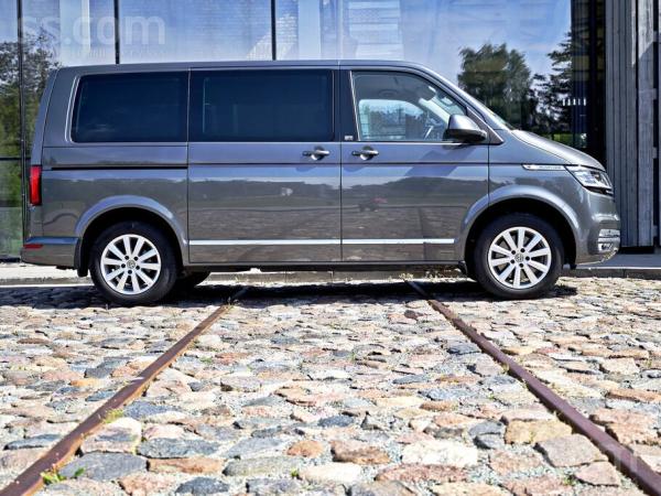 Pelēks Volkswagen Multivan 2022 Rīga, ar dzinēja tilpumu 2.00 L un nobraukumu 78 tūkst. km par 47777 €, foto 5 vietnē AUTOMOTO.COM.LV