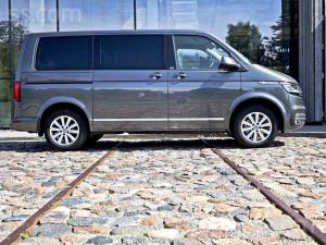 Grey Volkswagen Multivan 2022 in Riga, with an engine capacity of 2.00 L and mileage of 78 thousand km for 47777 €, photo 6 on AUTOMOTO.COM.LV