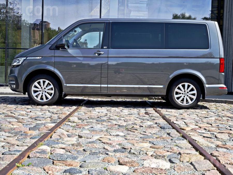 Grey Volkswagen Multivan 2022 in Riga, with an engine capacity of 2.00 L and mileage of 78 thousand km for 47777 €, photo 7 on AUTOMOTO.COM.LV