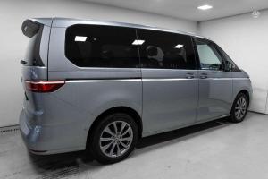 Pelēks Volkswagen Multivan 2022 Viļņa, ar dzinēja tilpumu 2.00 L un nobraukumu 115 tūkst. km par 42500 €, foto 5 vietnē AUTOMOTO.COM.LV